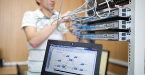 Corsi Cisco Linux, sicurezza informatica CyberOps, DevOps/DevNet, Python